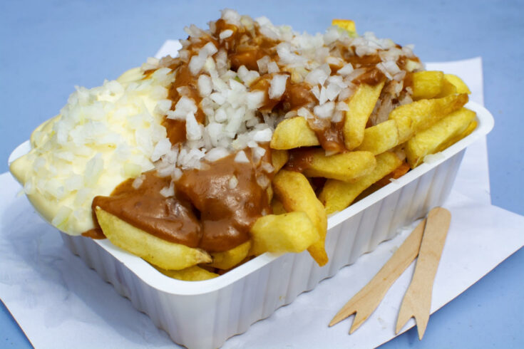 Patatje Oorlog: Dutch "war fries" lead taste buds to victory - Glutto ...